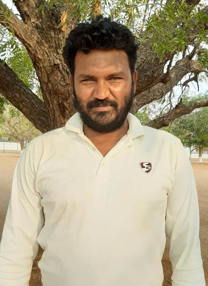 Vengadesh took 8/32 - Vels Arena